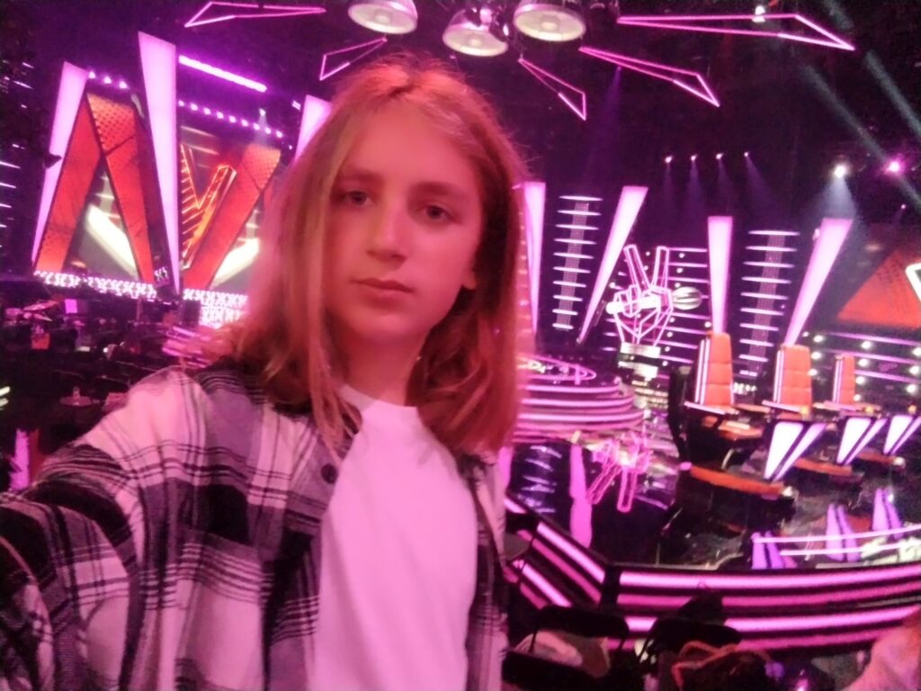 Turbia: Utalentowany 14-letni Kacper Starzomski wyśpiewał sobie udział ...